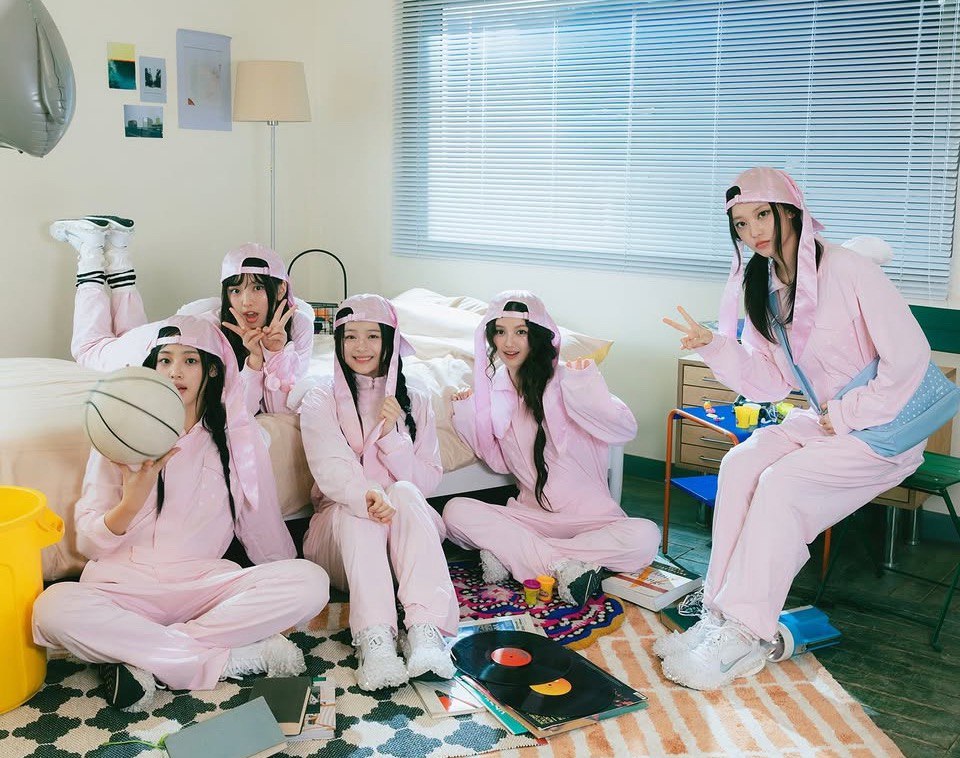 NewJeans All Five Members Return to ADOR After Court Loss Ends Year ...